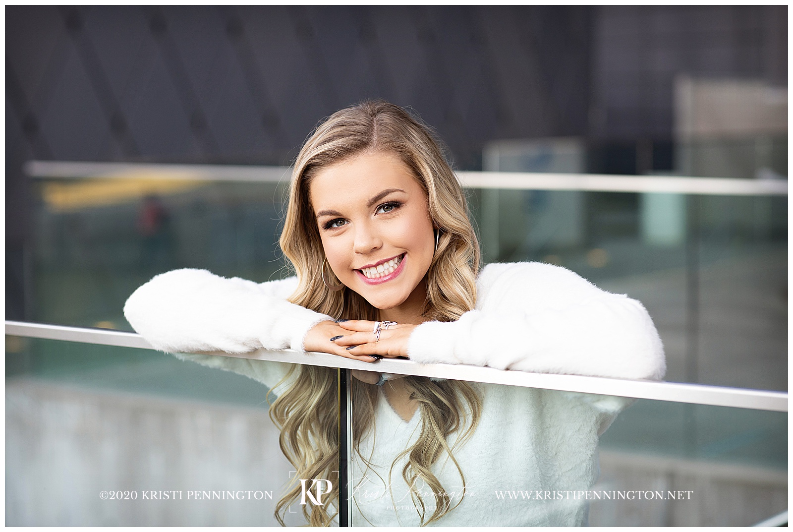 Uptown Girl Senior Style | Rileigh | Liberty | Senior Portraits ...